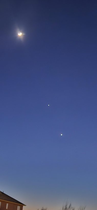 Star lined up - SkySpy Photos, Images, Video